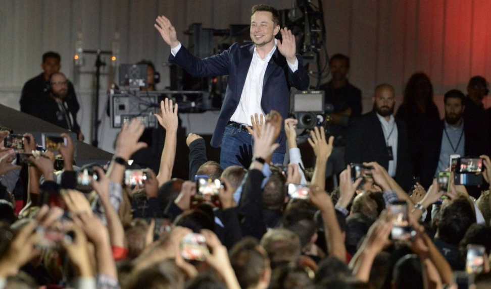 Elon Musk once ran a nightclub out of his college house to pay for rent ...